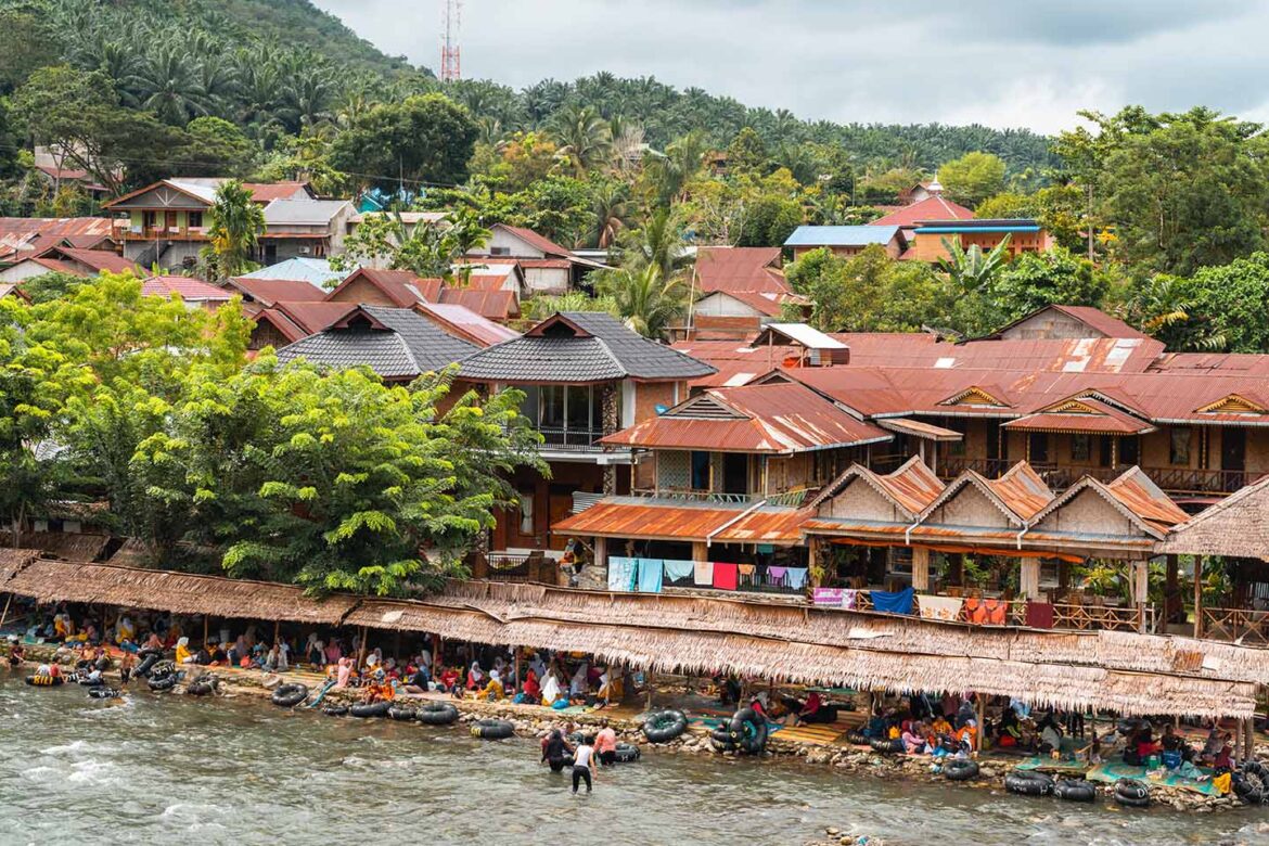 Doen in Bukit Lawang op Sumatra: orang-oetans spotten, jungle trekking ...