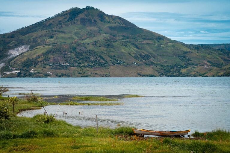 Doen op Sumatra: bezoek Lake Toba en het eiland Samosir - Karlijn Travels