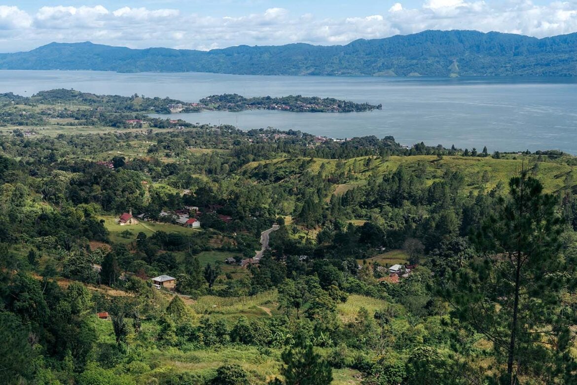 Doen op Sumatra: bezoek Lake Toba en het eiland Samosir - Karlijn Travels